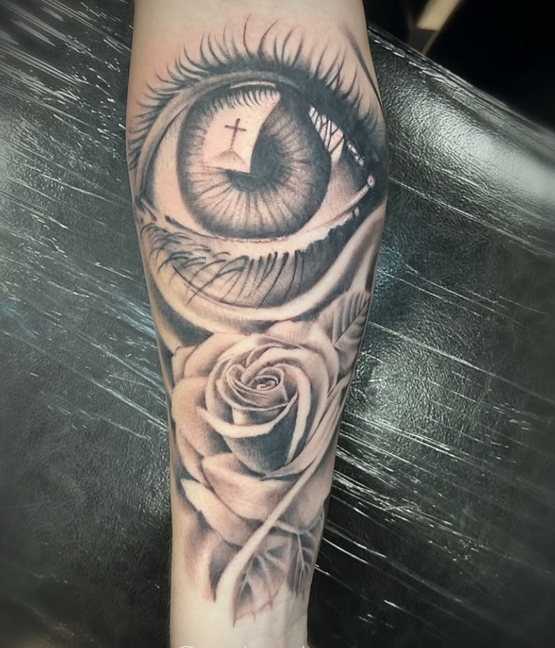 Chris – First Hand Tattoo